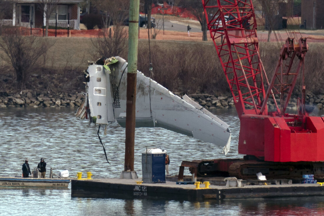 Salvage crews recover engine, large portion of jet from river after ...